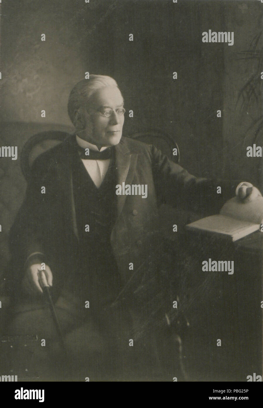 Mowat hi-res stock photography and images - Alamy