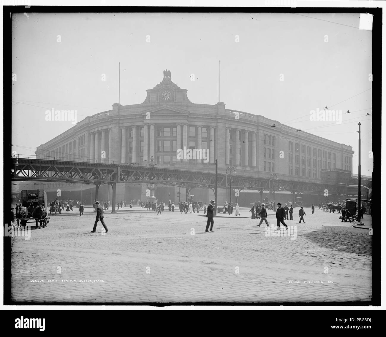 1553 South Station, Elevated, and Dewey Square Stock Photo - Alamy