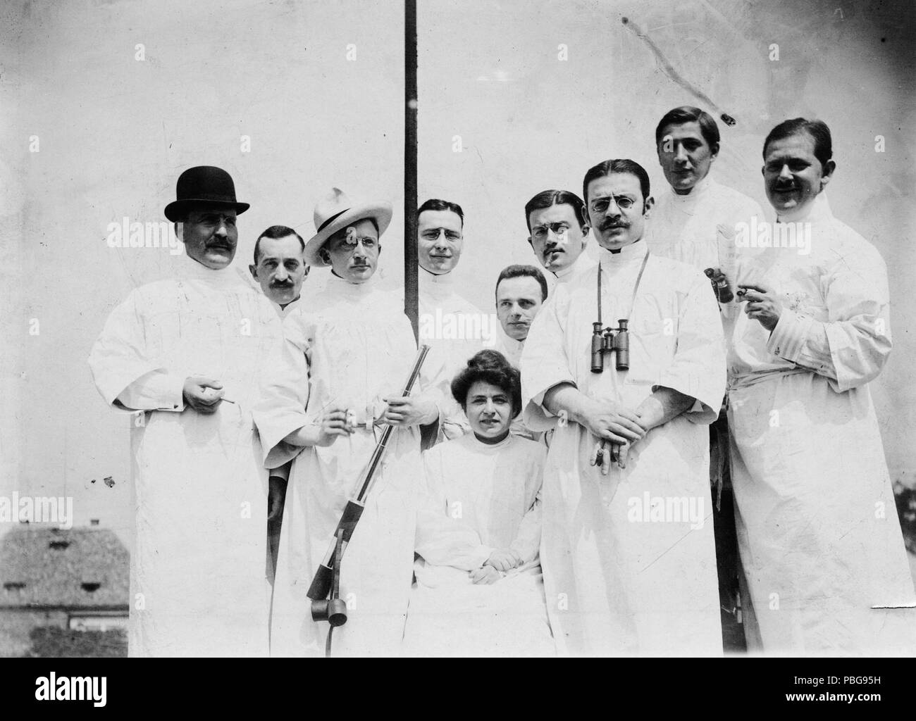 Lenses 16th century Black and White Stock Photos & Images - Alamy