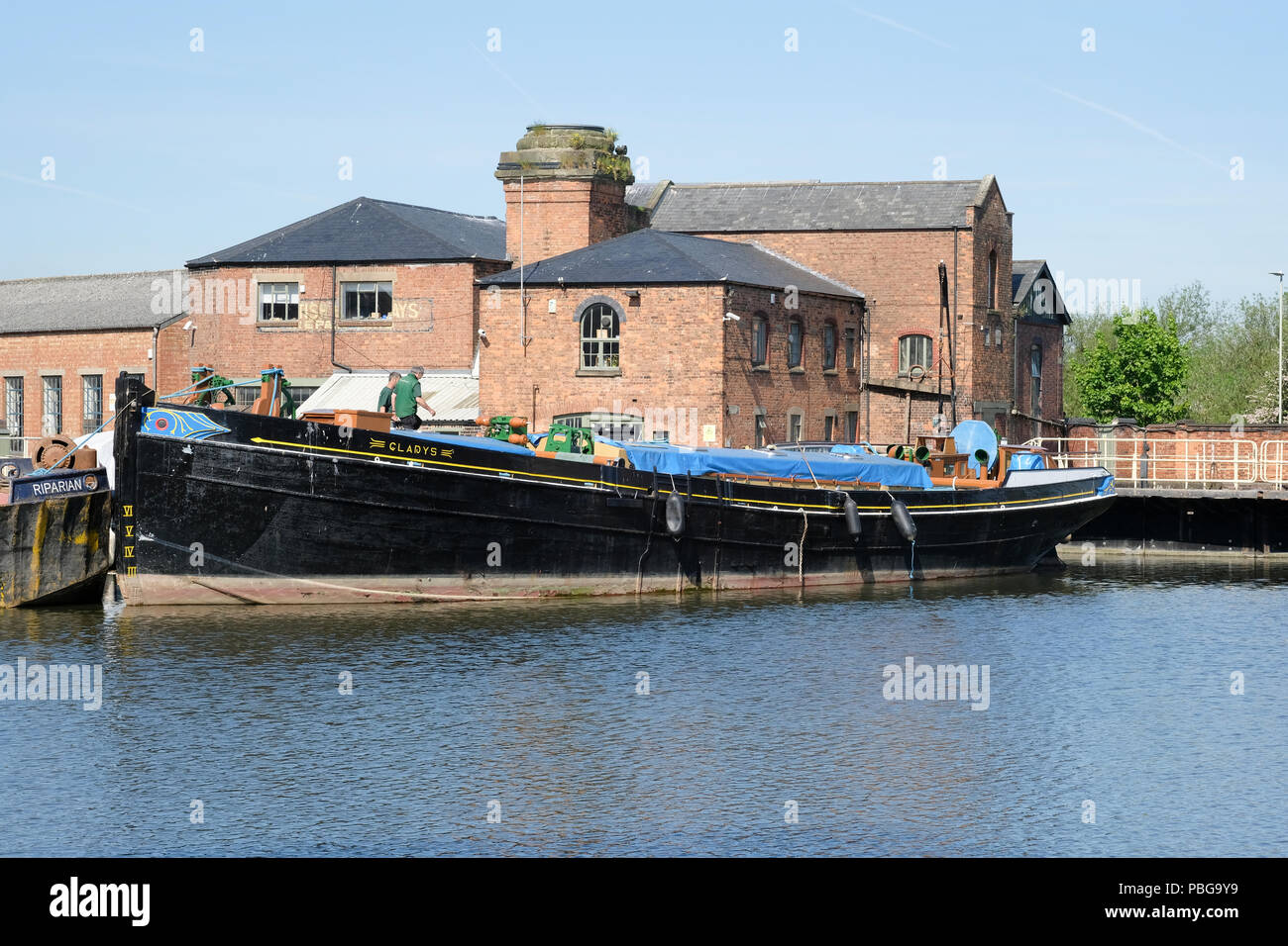 Thames spritsail barge Gladys at Neilsen's boatyard in Gloucester for ...