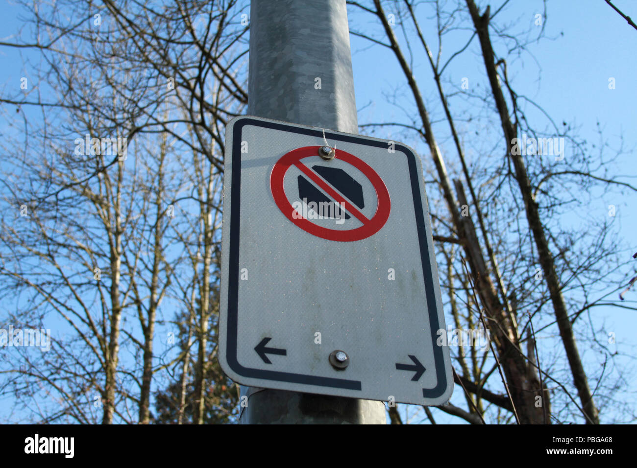 A do not stop sign on a pole Stock Photo - Alamy