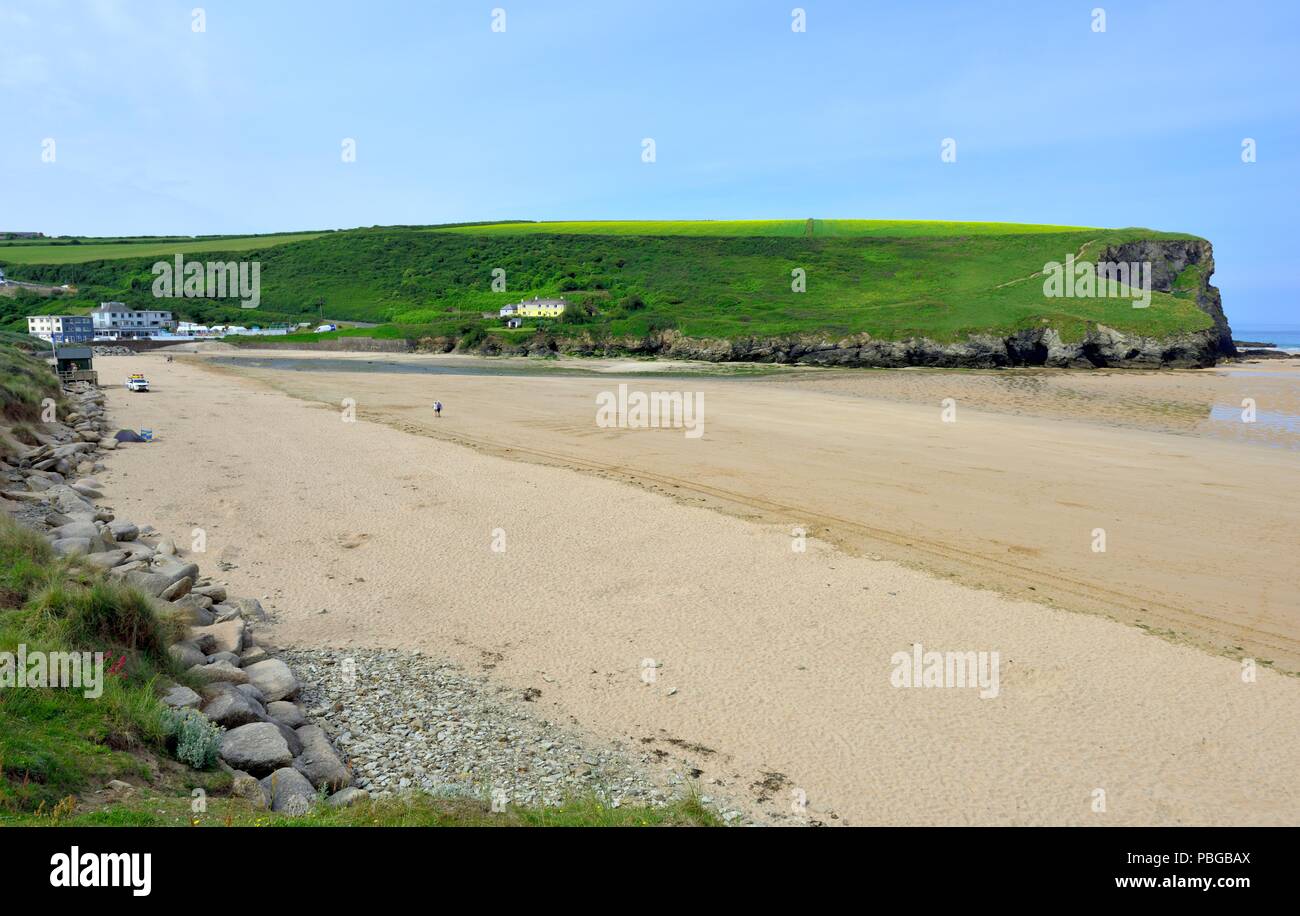 Porth beach cornwall hi-res stock photography and images - Alamy