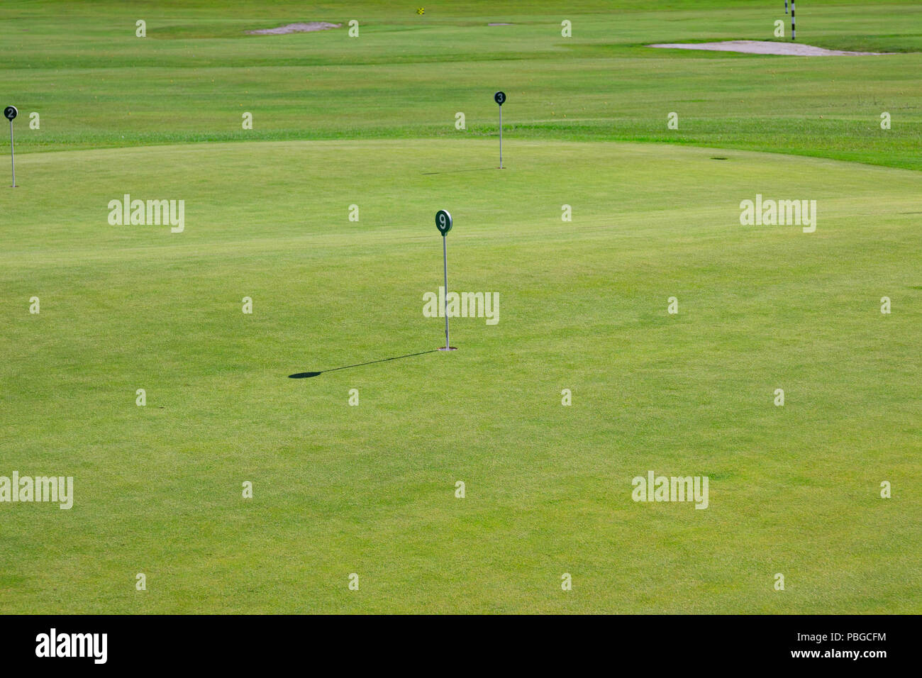 Chip and putt hi-res stock photography and images - Alamy
