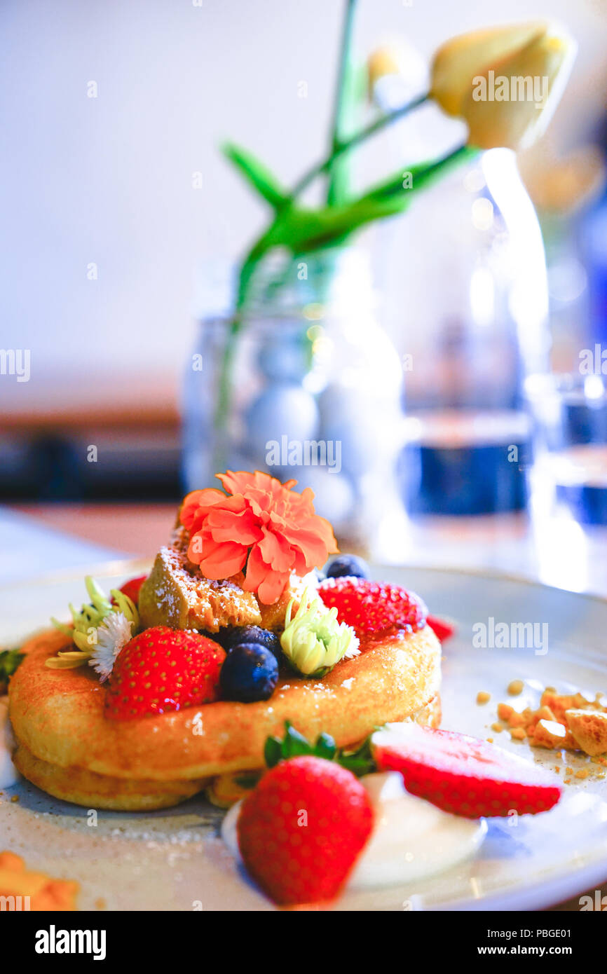 Berry syrup pan cake hi-res stock photography and images - Alamy