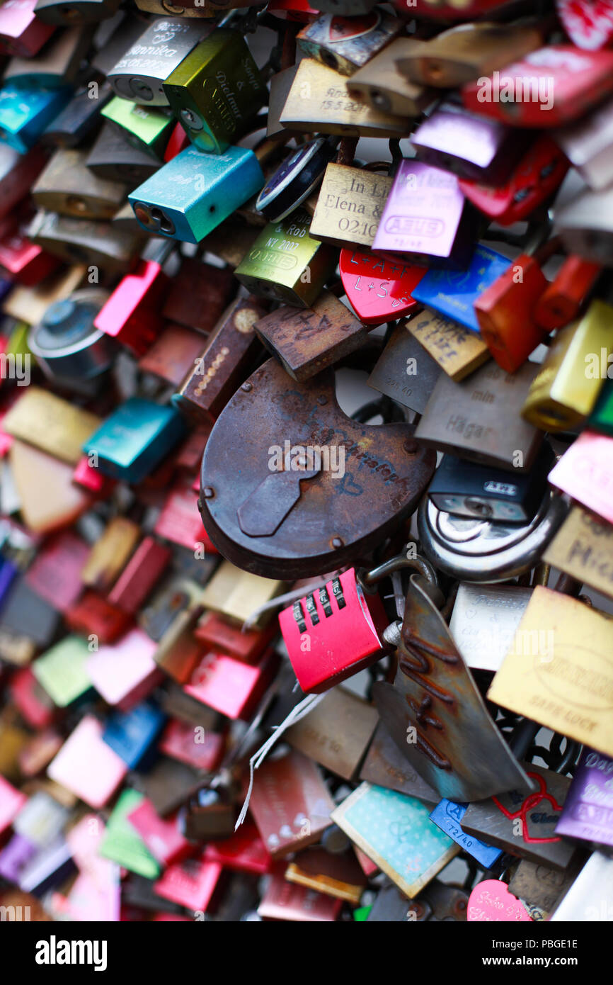 Colourful padlocks on Hohenzollern Bridge Cologne Stock Photo - Alamy
