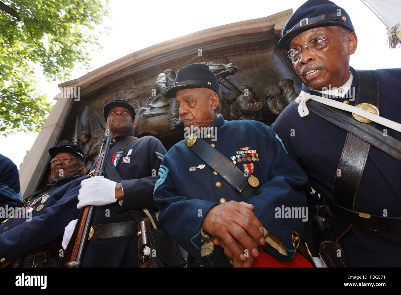 American Civil War re-enactors from Massachusetts 54th Infantry ...
