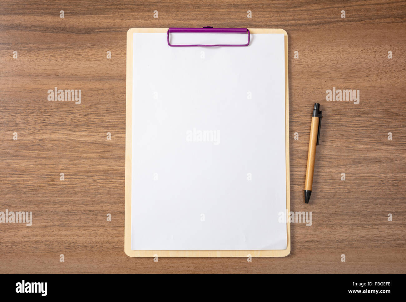 Blank checklist on clipboard hi-res stock photography and images - Alamy