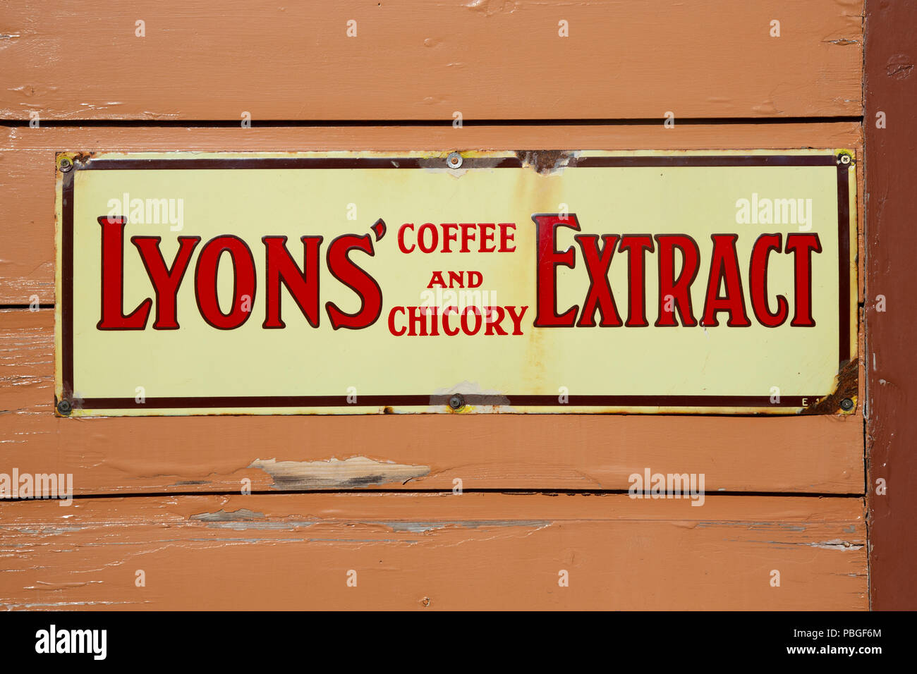 Enamel advertising sign hi-res stock photography and images - Alamy