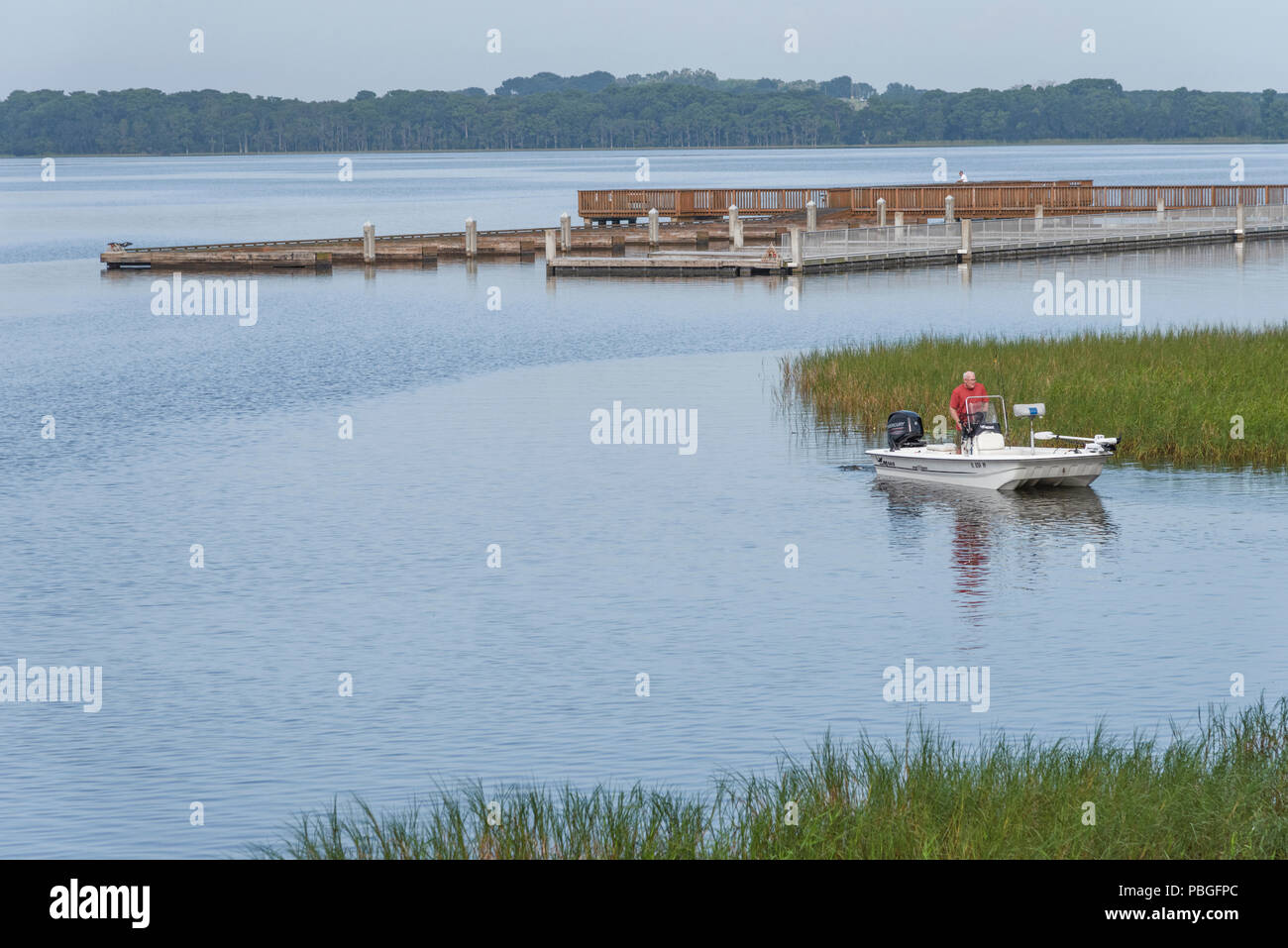 Boating on vacation hi-res stock photography and images - Alamy