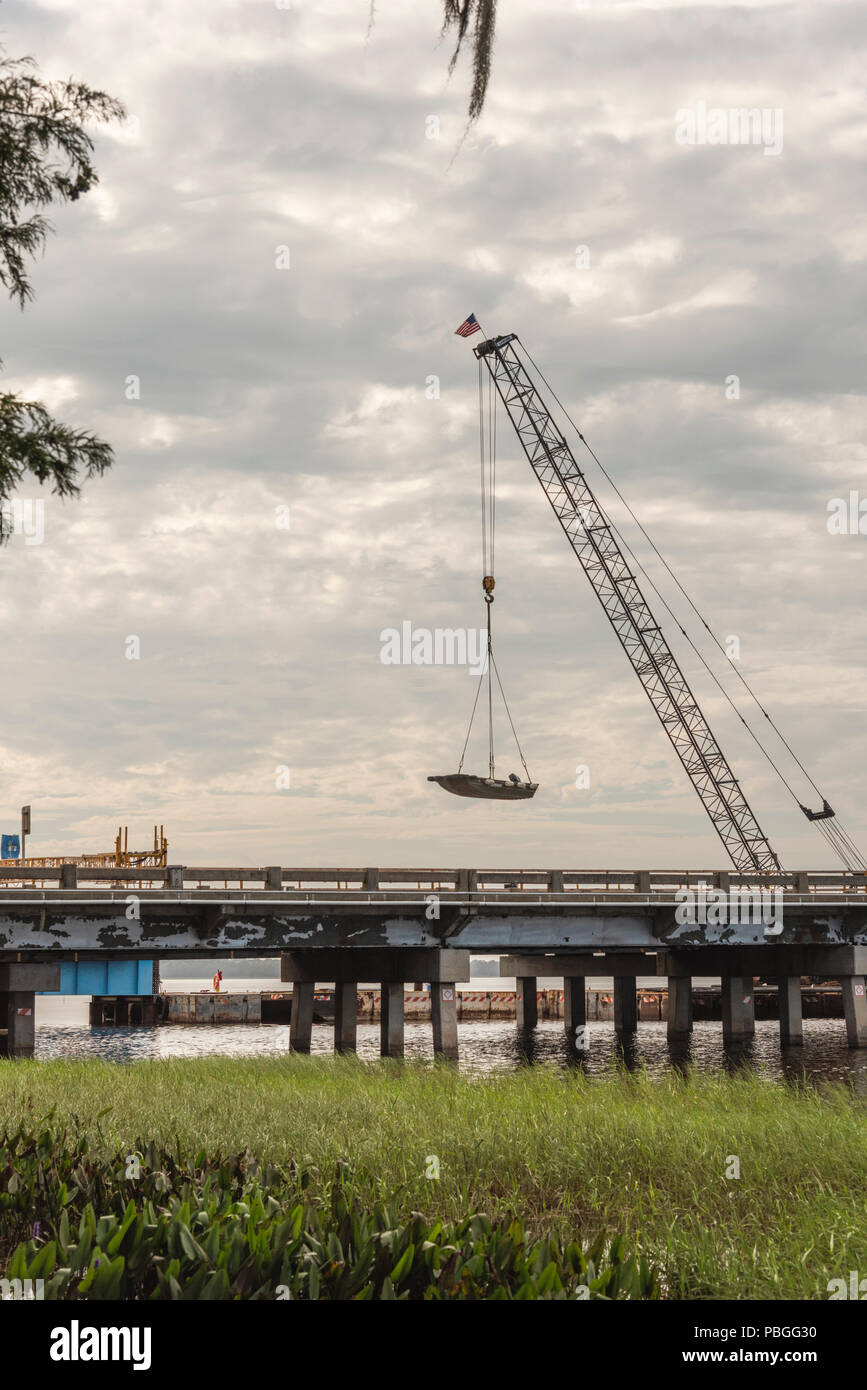 Construction of the SR 19 Bridge on Little Lake Harris in Lake County ...