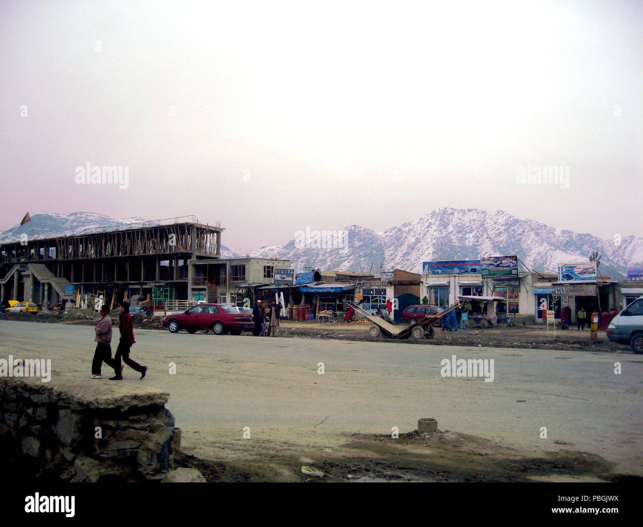 New construction in kabul afghanistan hi-res stock photography and ...