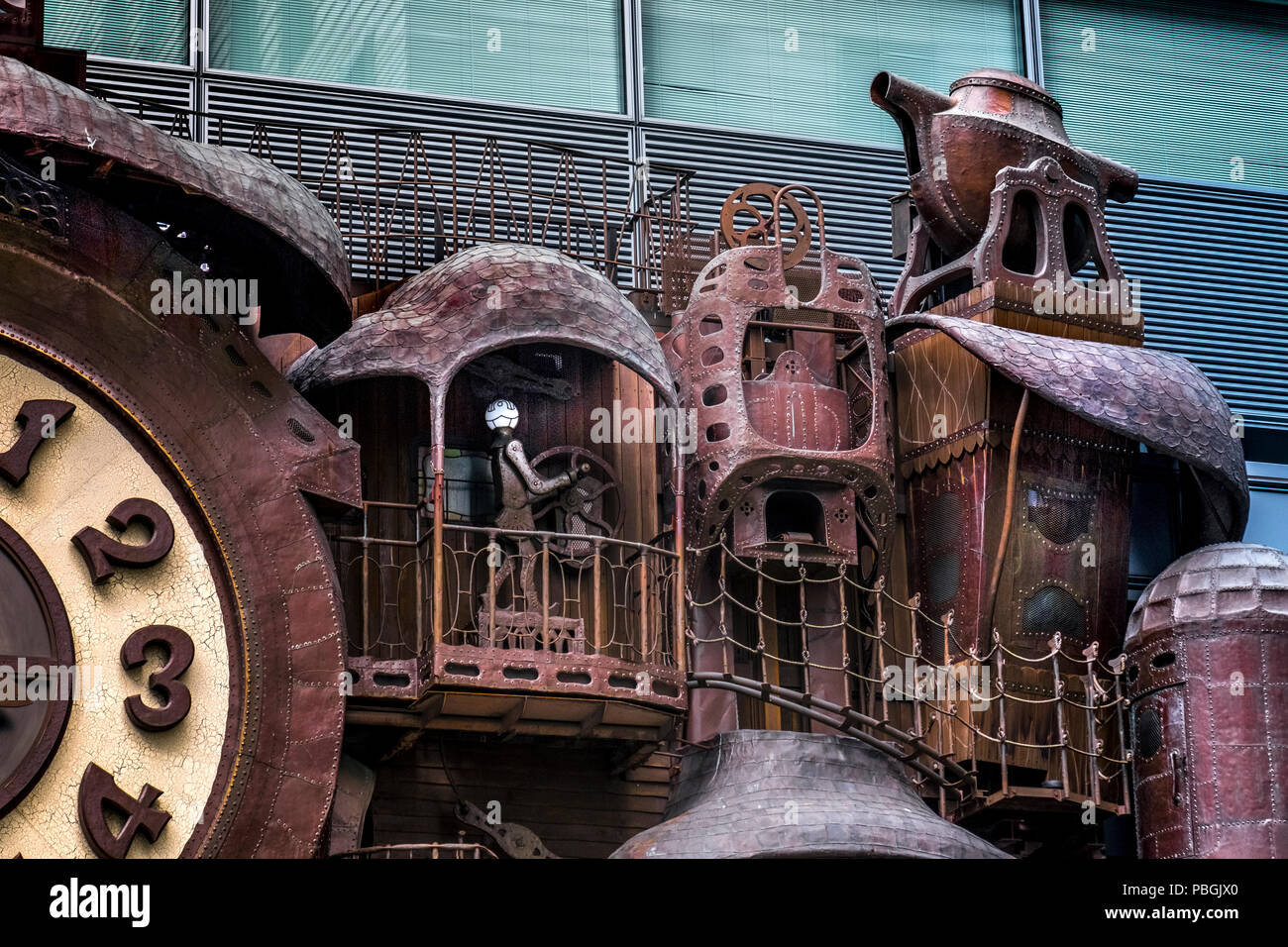 Ni-Tele Really Big Clock or Giant Ghibli Clock, the largest animated ...