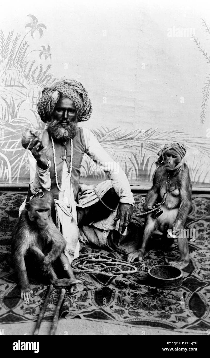 Indian fakir hi-res stock photography and images - Alamy