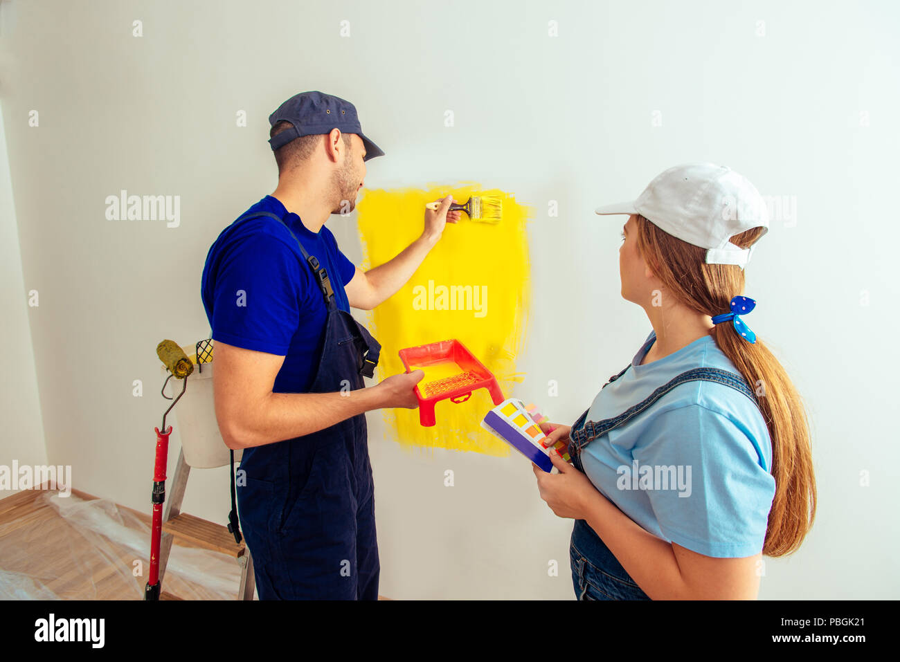 Husband wife doing renovation home hi-res stock photography and images ...