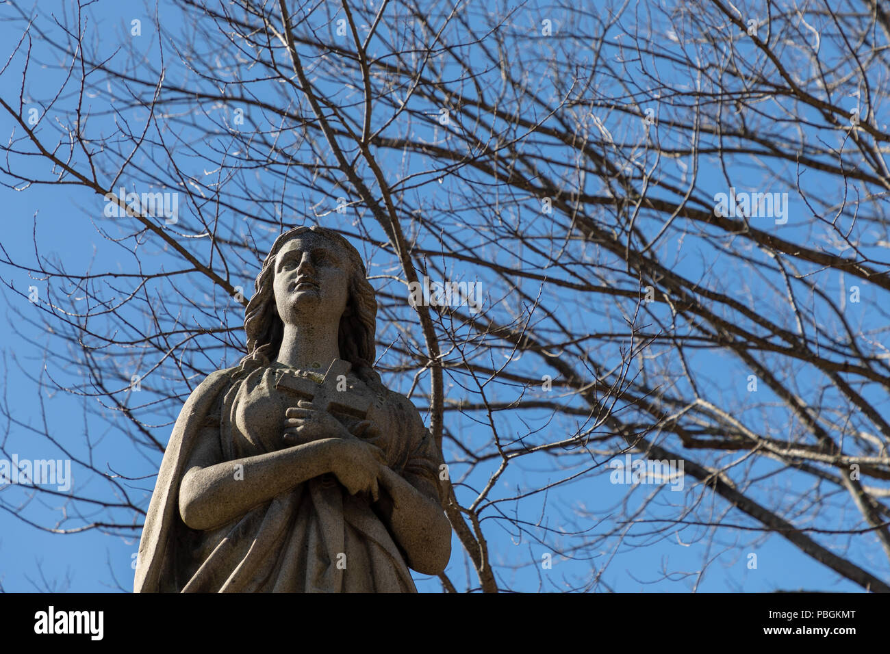 Victorian cemetery gates hi-res stock photography and images - Alamy