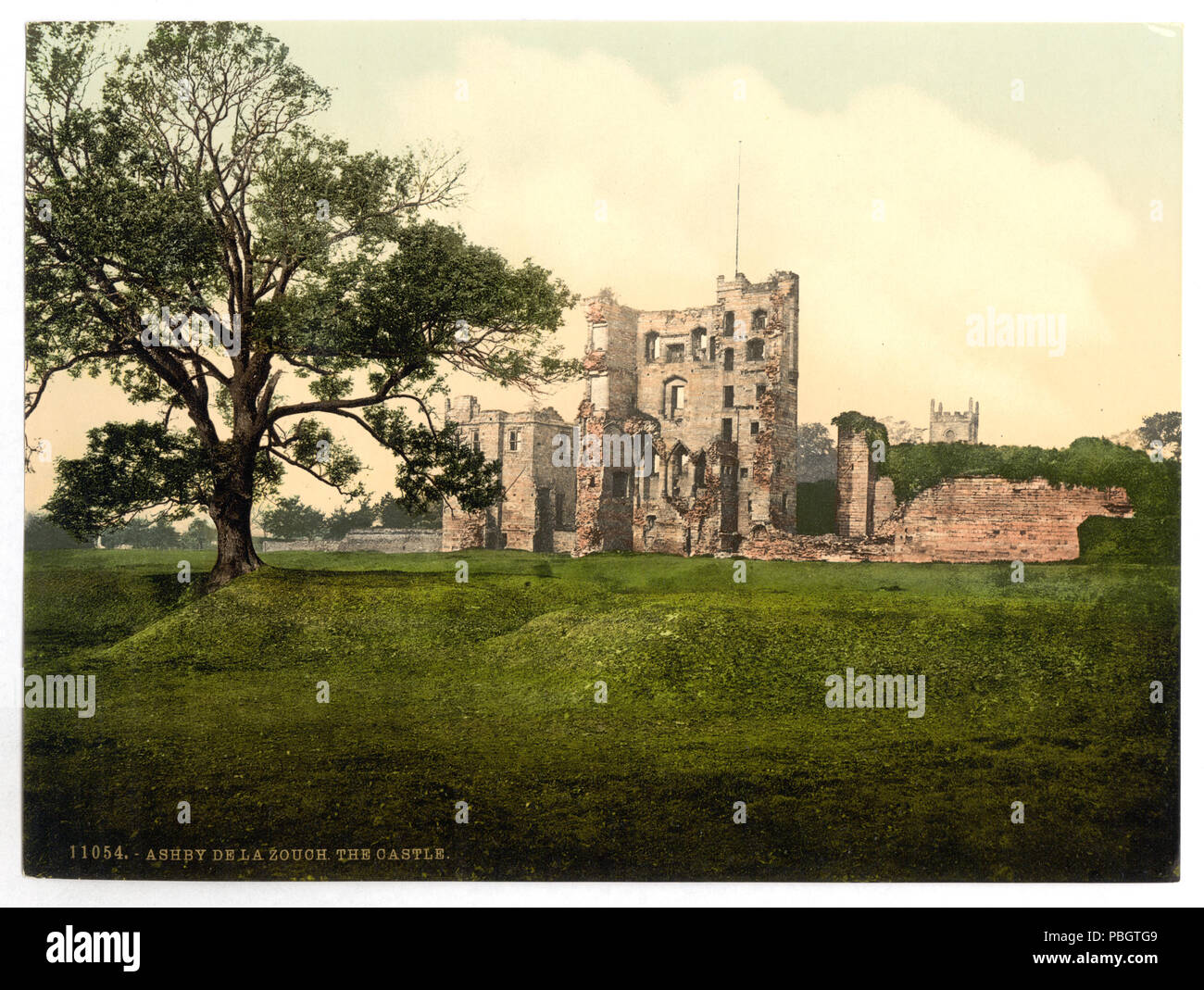 Engraving ashby de la zouch castle hi-res stock photography and images ...