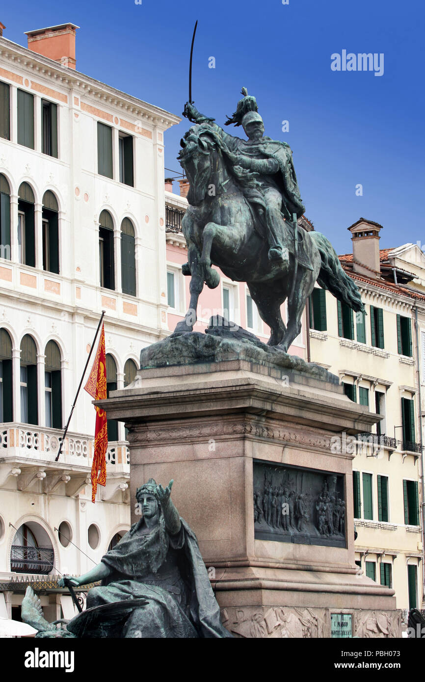 Statue of King Victor Emmanuel II in Venice, Italy Stock Photo - Alamy
