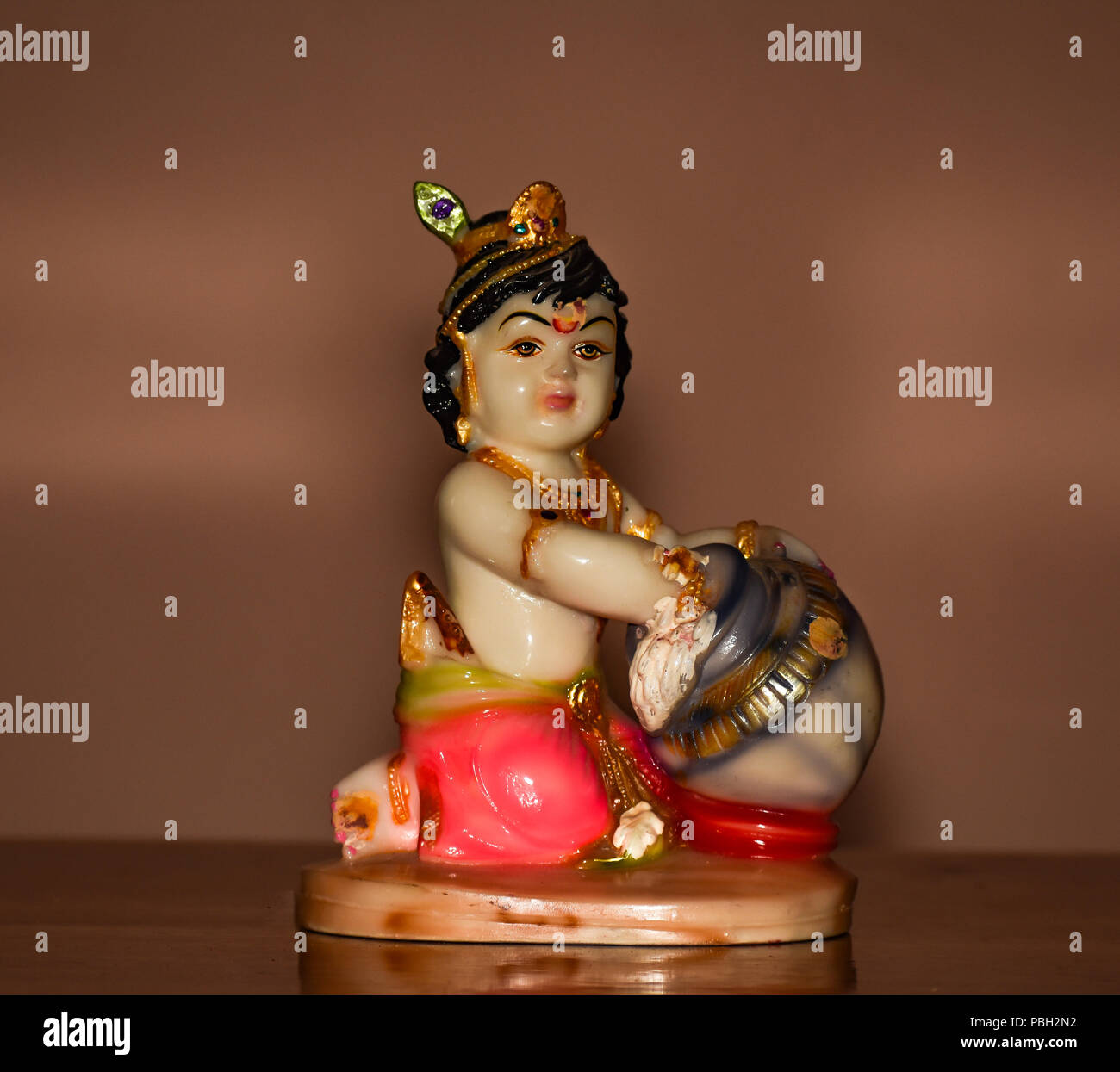Krishna idol hi-res stock photography and images - Alamy