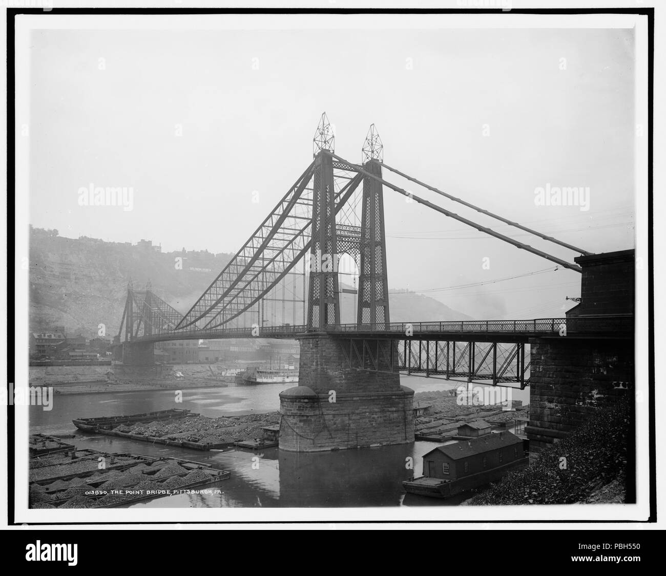 Pittsburgh bridges Black and White Stock Photos & Images - Alamy
