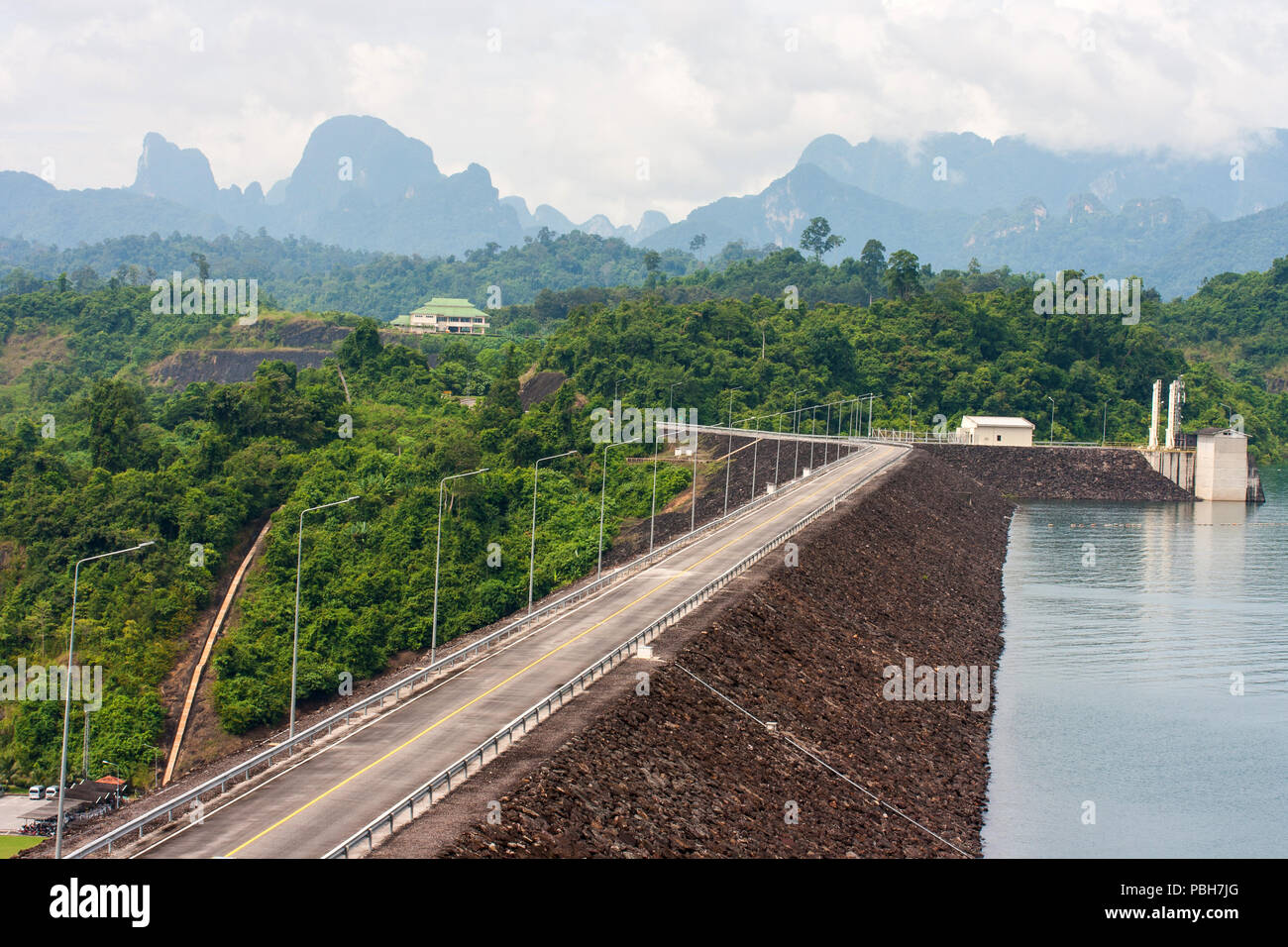 natural attractions in Ratchaprapa Dam at Khao Sok National Park Stock ...