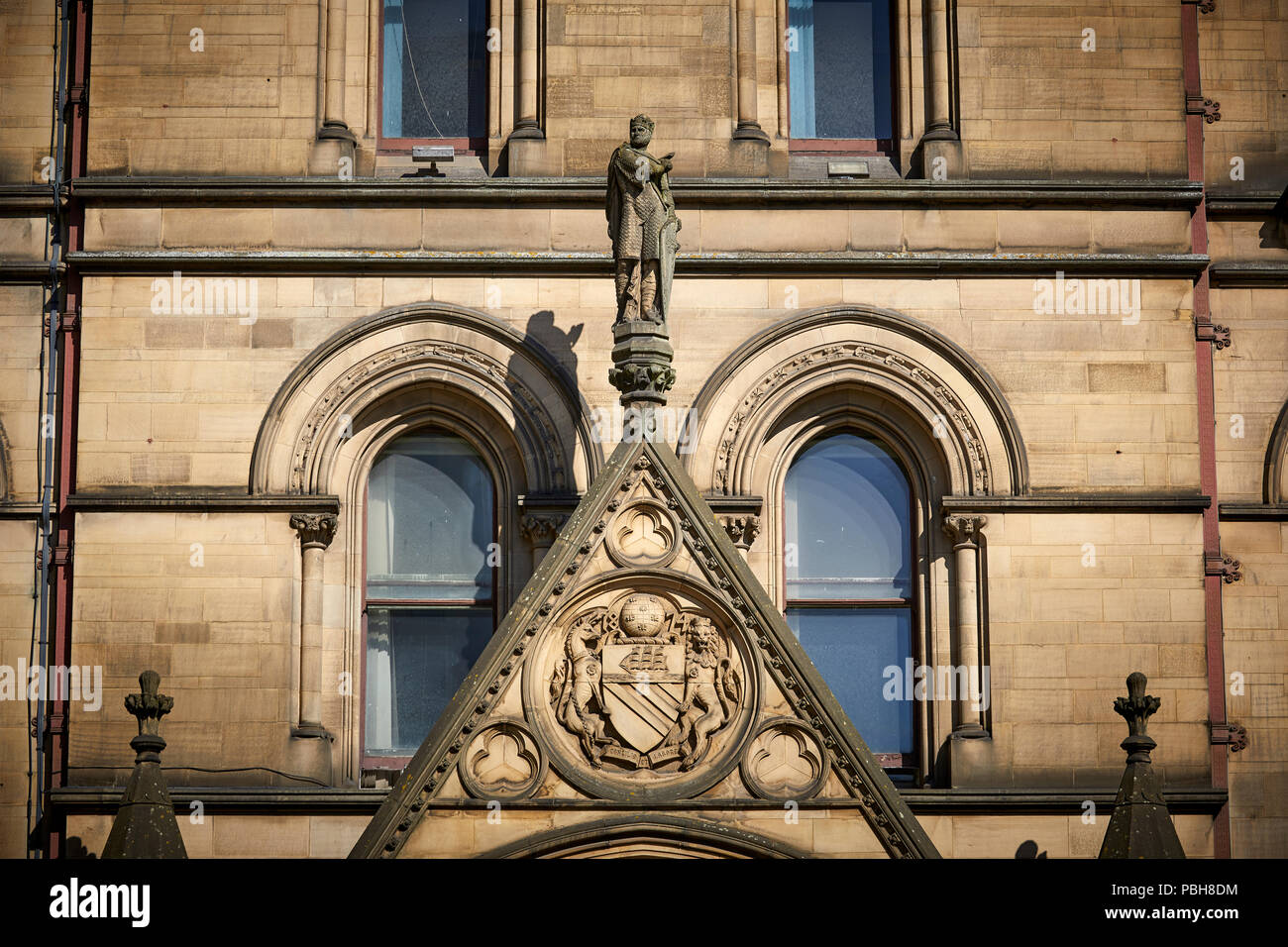 Town hall and Manchester Cenotaph First World War memorial designed by ...
