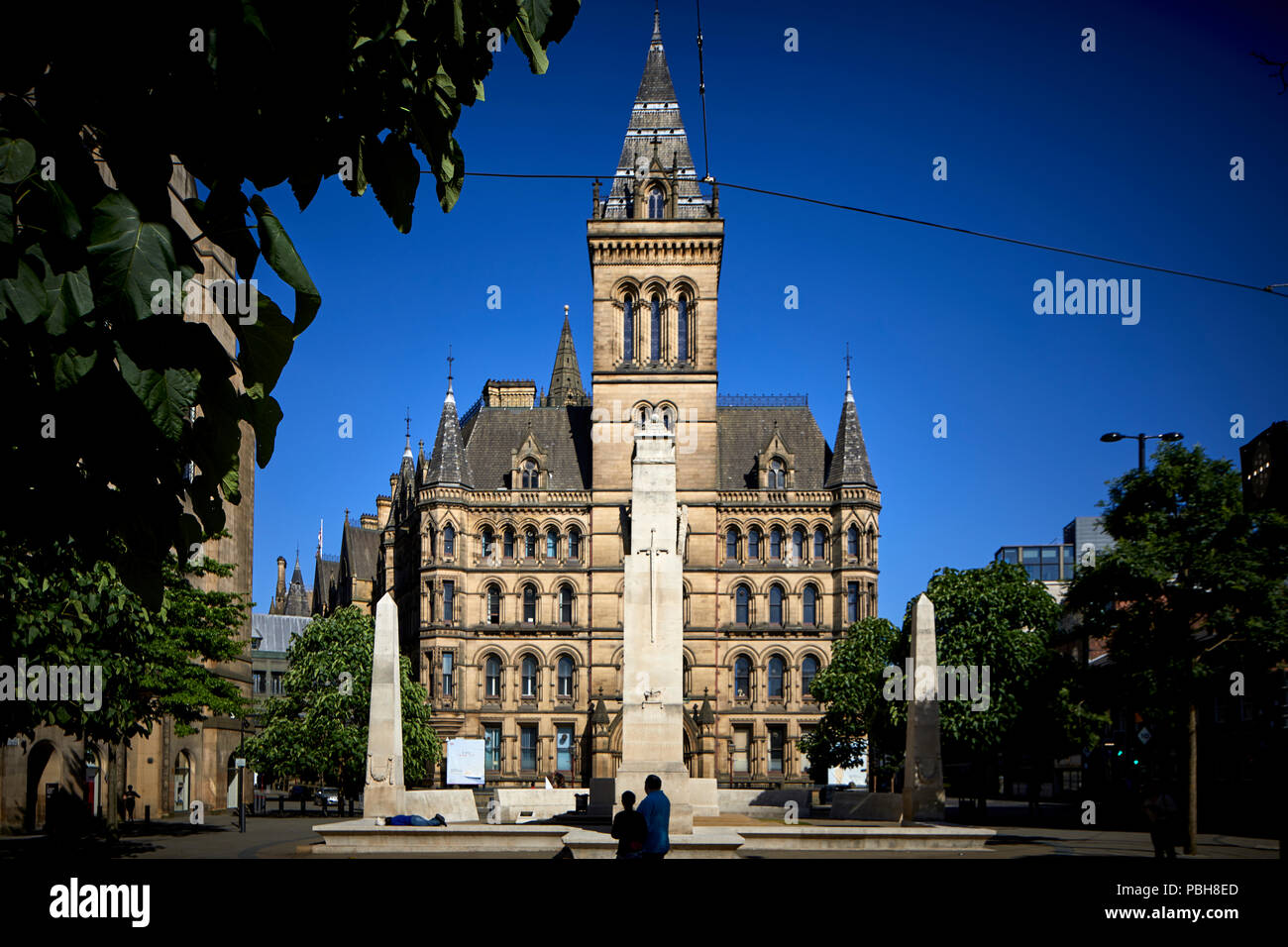 Town hall and Manchester Cenotaph First World War memorial designed by ...