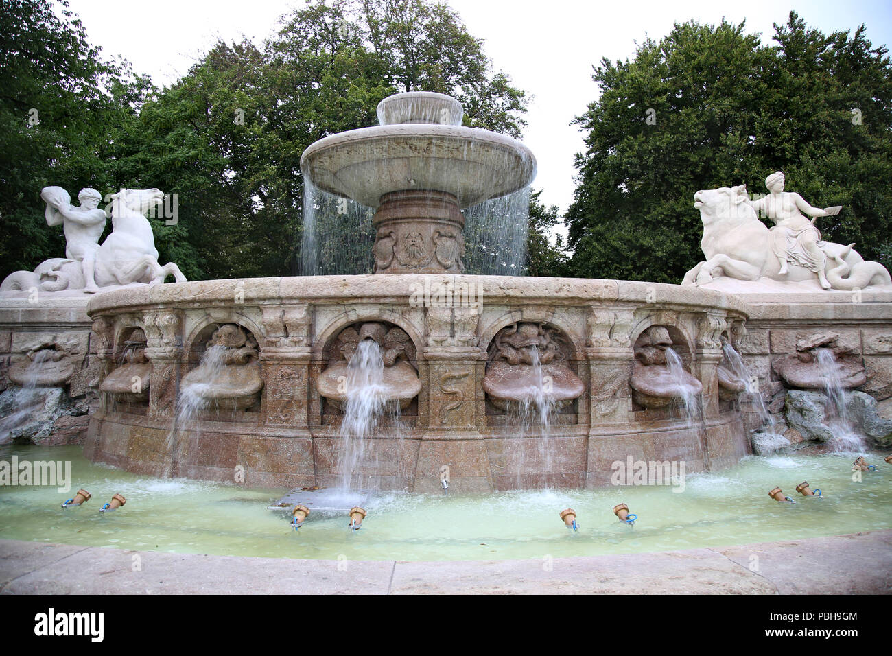 The Wittelsbacher fountain at the Lenbachplatz in Munich, Germany Stock ...