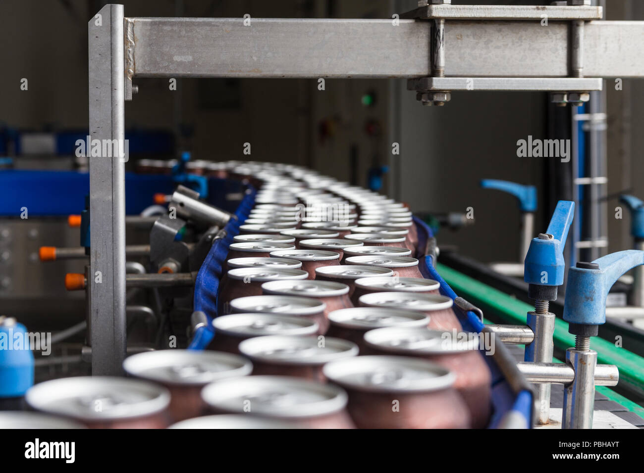 Canning production line hi-res stock photography and images - Alamy
