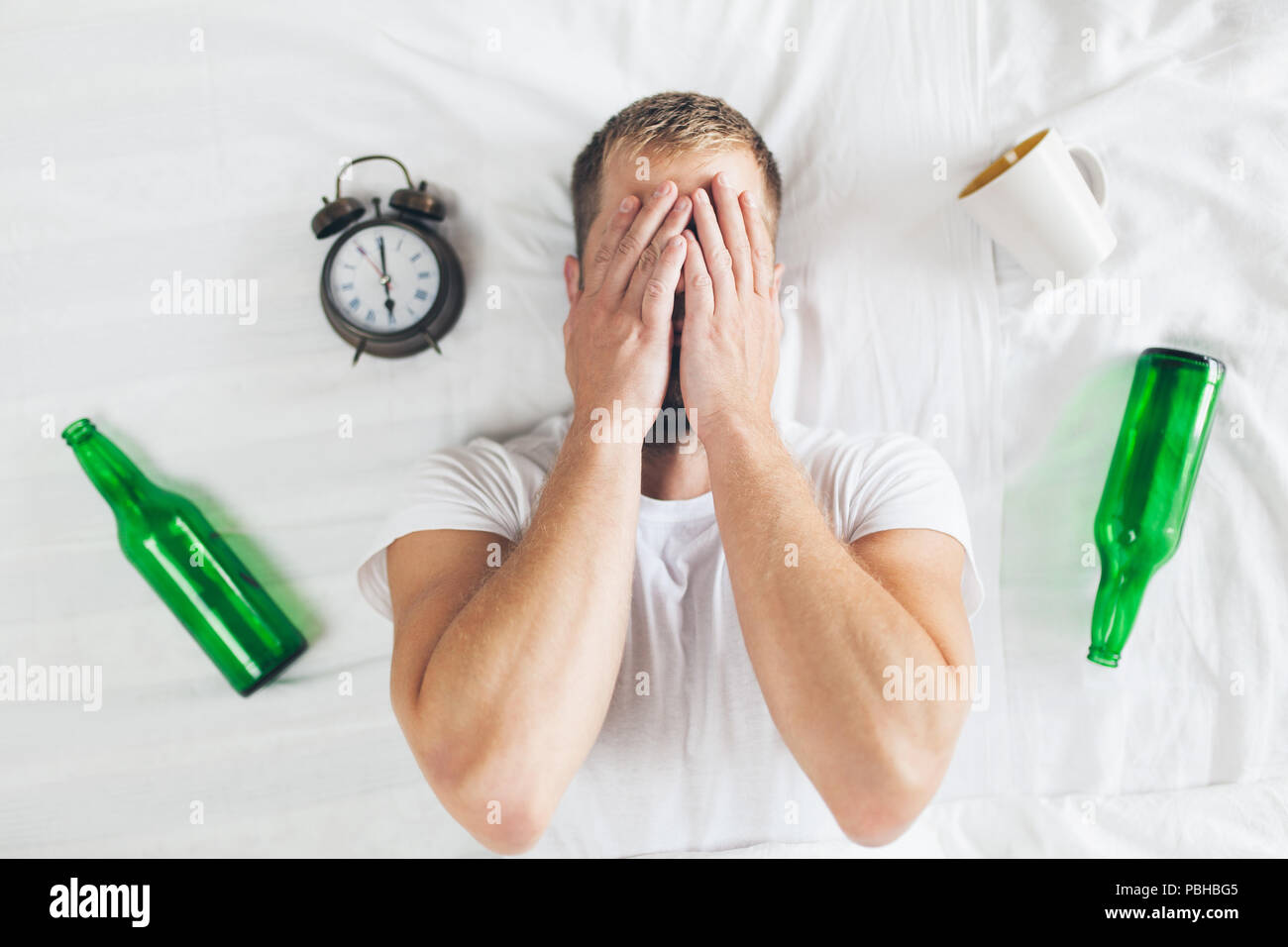 Night out drinking hi-res stock photography and images - Alamy