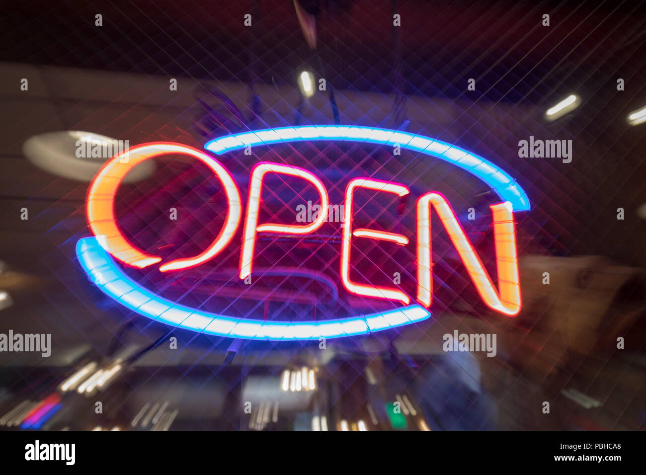 Open sign neon circle hi-res stock photography and images - Alamy