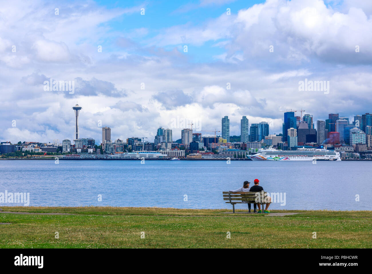 Seattle Skyline Panorama, cloudy day Stock Photo - Alamy