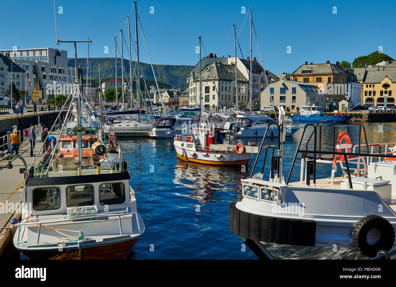 Harbor boat vessel hi-res stock photography and images - Alamy
