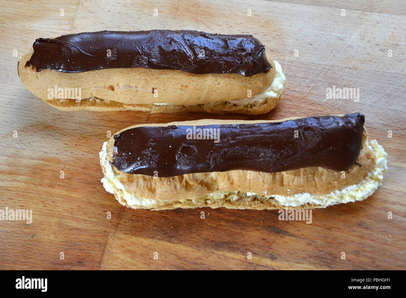 Piping Eclairs High Resolution Stock Photography and Images - Alamy