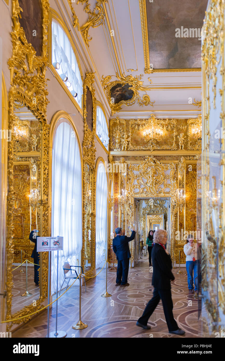 PUSHKIN, RUSSIA - OCT 25, 2012: Amber room of the Catherine Palace ...