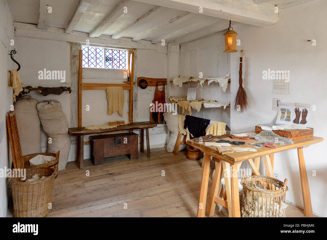 Shakespeare birthplace interior hi-res stock photography and images - Alamy
