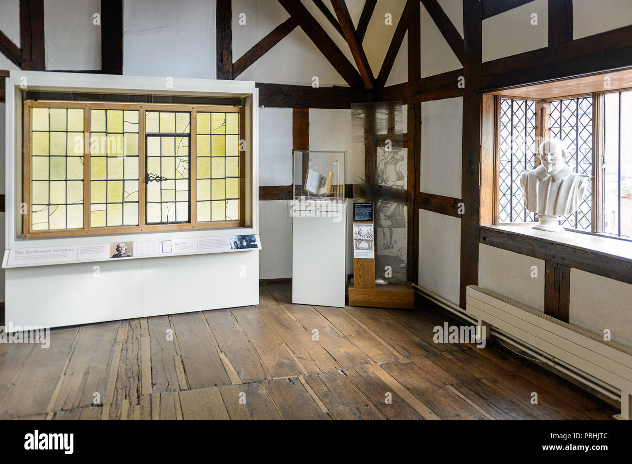 Shakespeare birthplace interior hi-res stock photography and images - Alamy