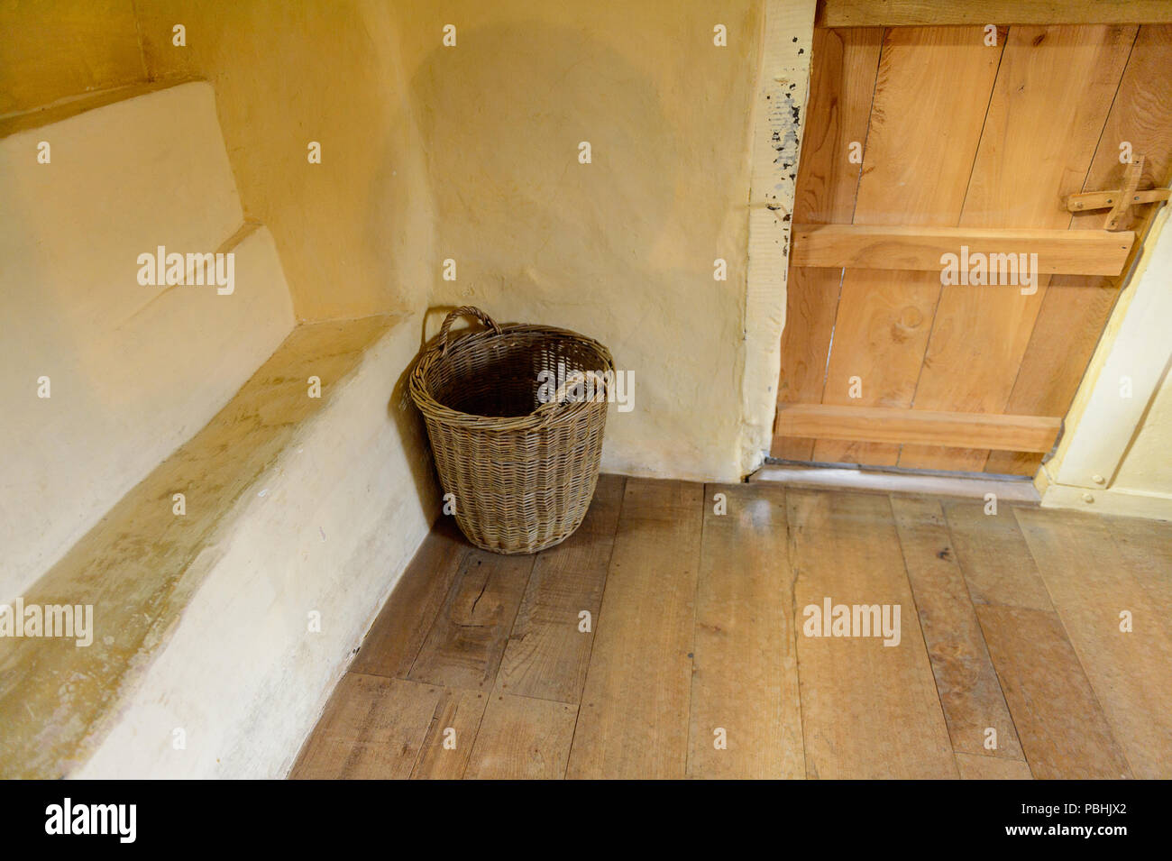 Shakespeare birthplace interior hi-res stock photography and images - Alamy