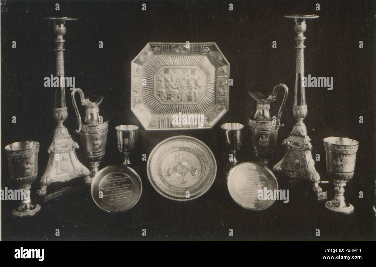 Communion plate hi-res stock photography and images - Alamy