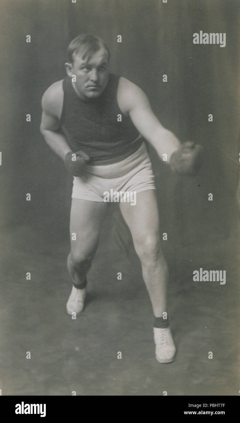 Tommy burns boxer hi-res stock photography and images - Alamy