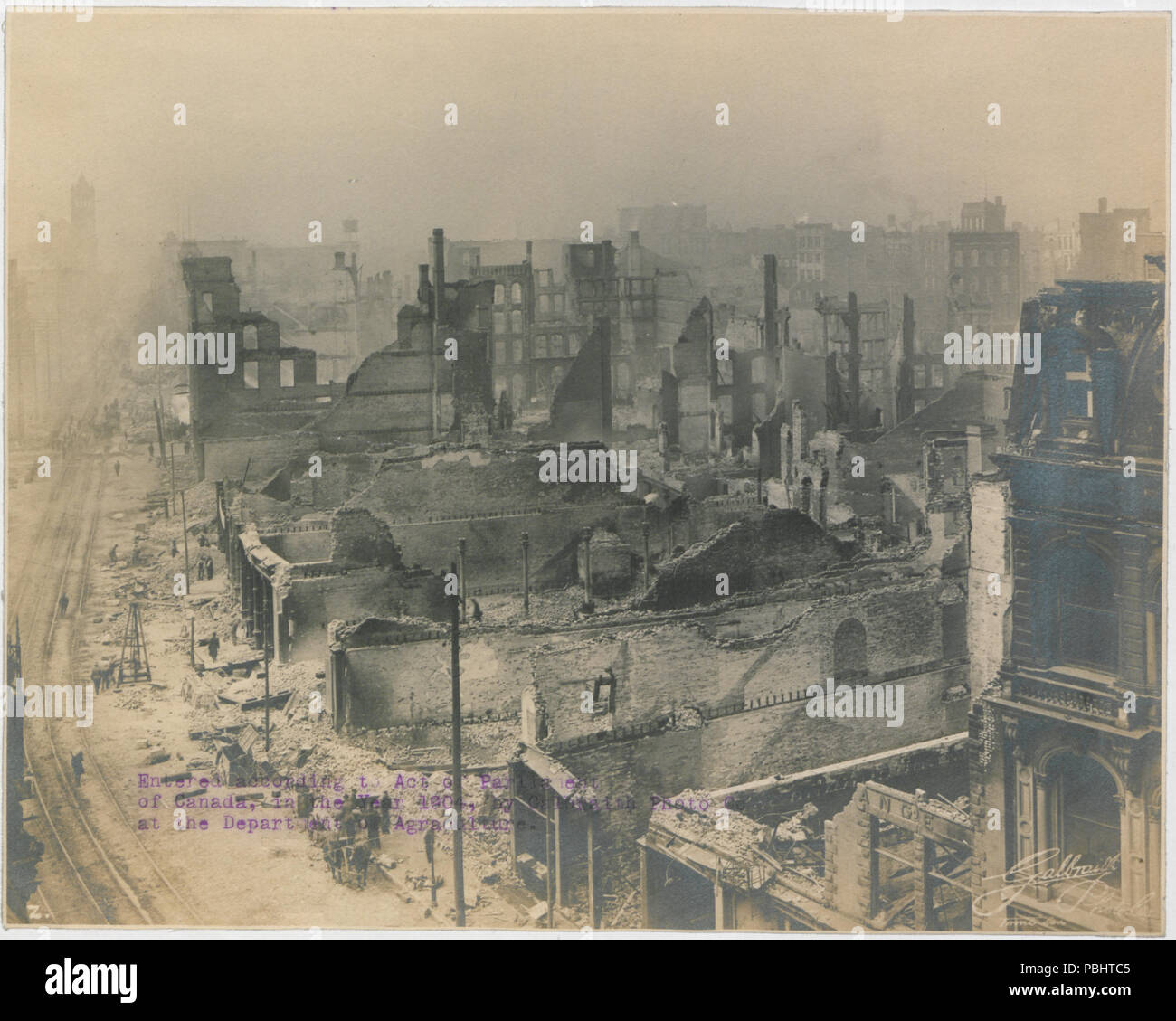 Early 1900s fire fighting hi-res stock photography and images - Alamy