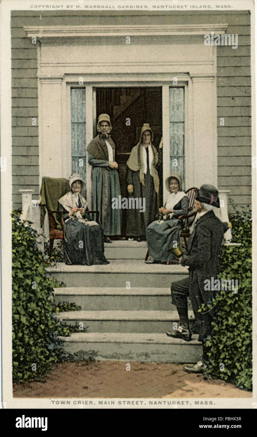 Colonial clothing hi-res stock photography and images - Alamy