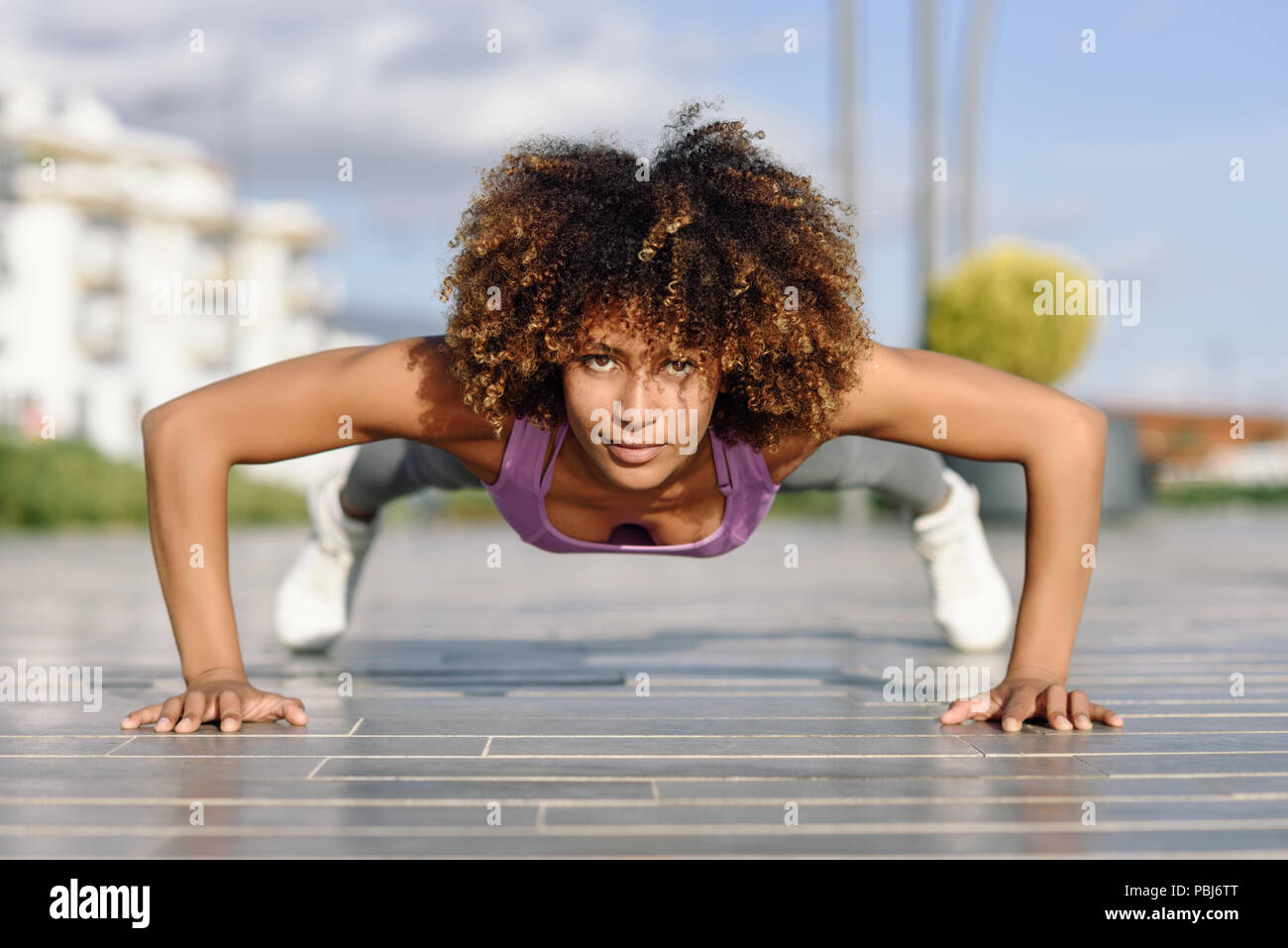 Exercise afro hi-res stock photography and images - Alamy