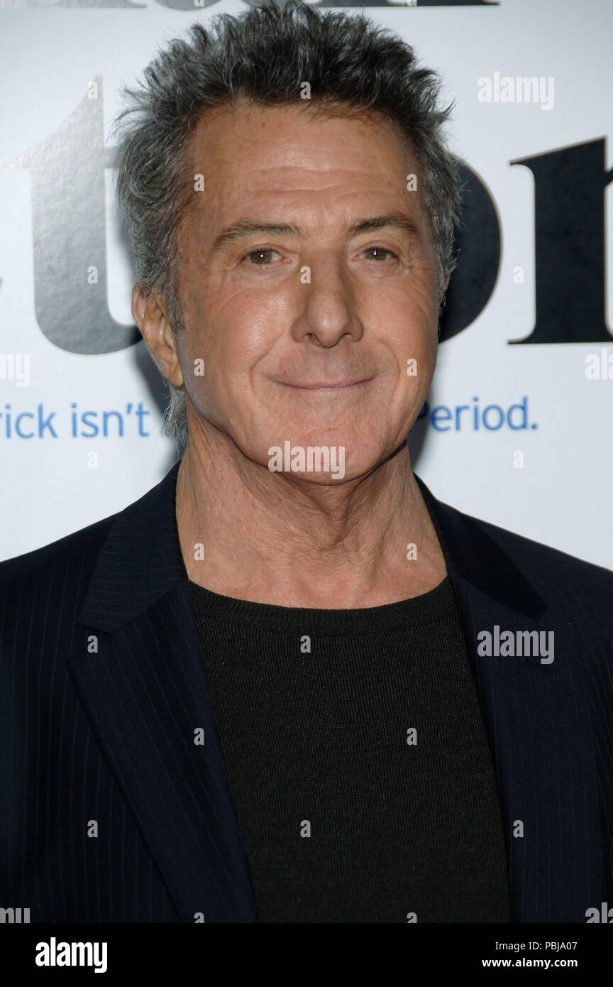 Dustin Hoffman arriving at the STRANGER THAN FICTION Premiere at the ...