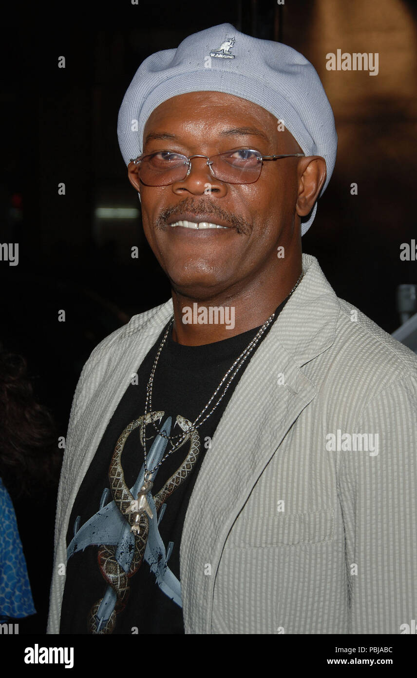 Samuel Jackson arriving at the SNAKE ON A PLANE Premiere at the Chinese ...
