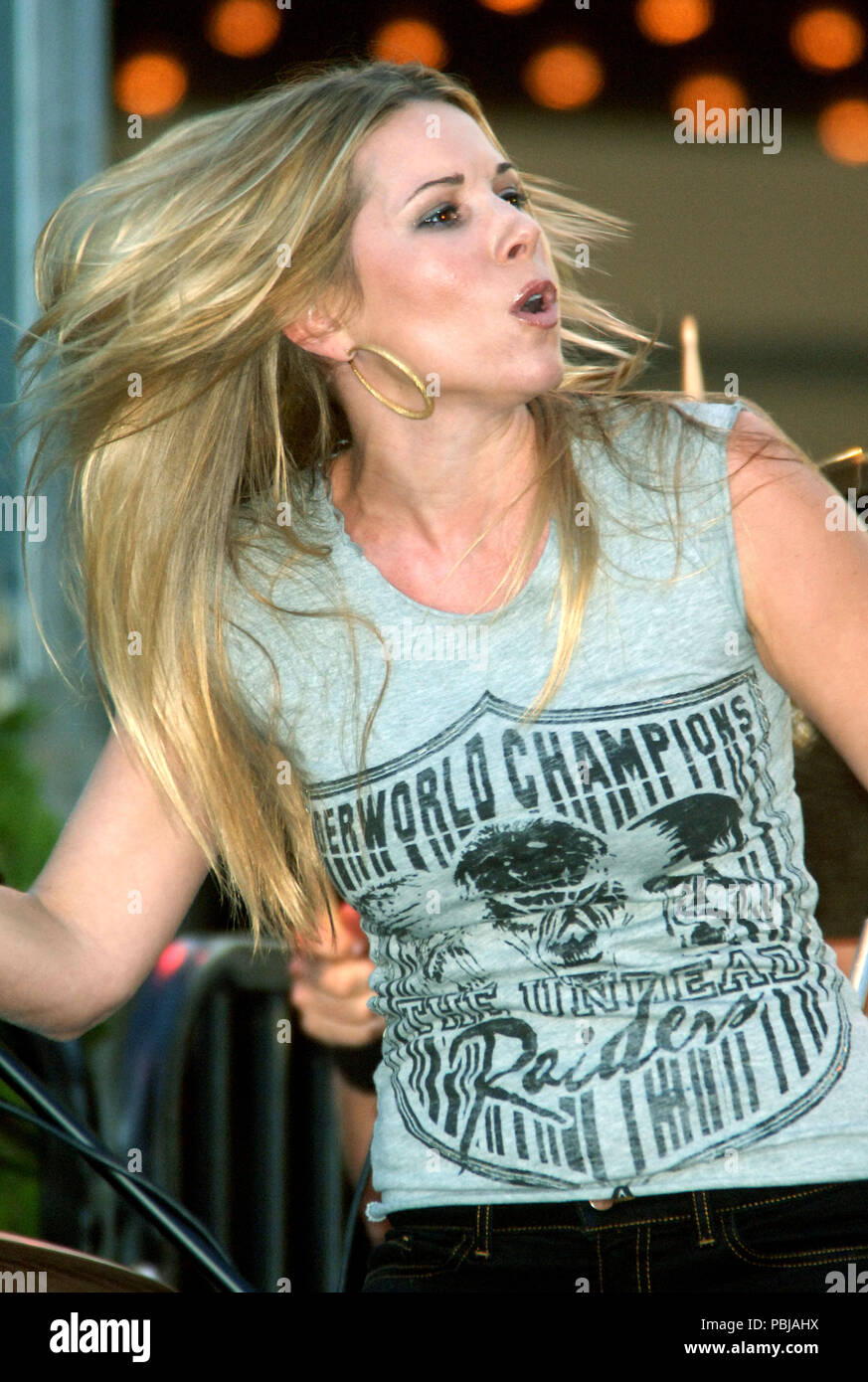 Kim Kline performing at the The Grove Free concert in Los Angeles ...