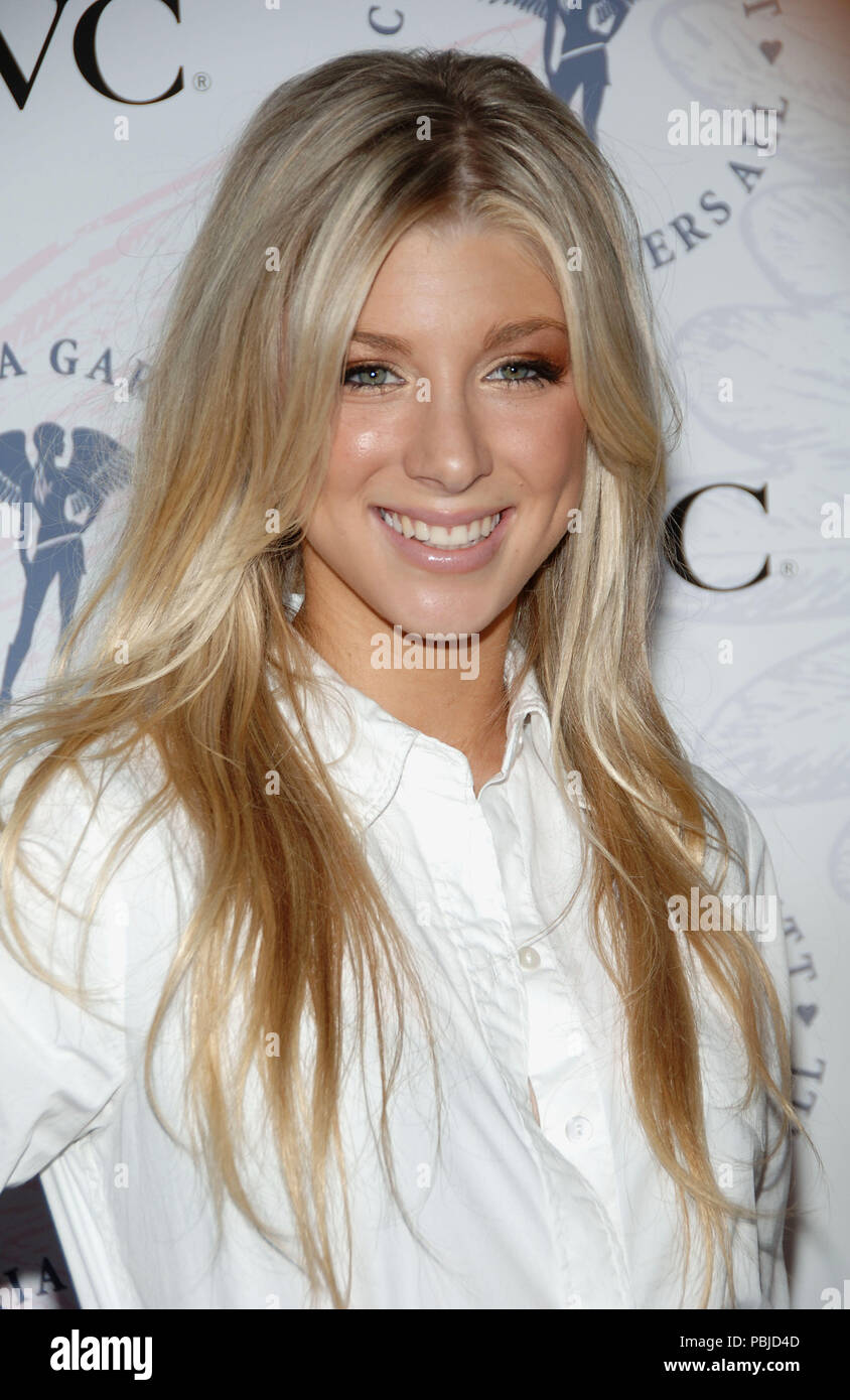 Kelley Peters arriving at the QVC and Cynthia Garrett celebrity party ...