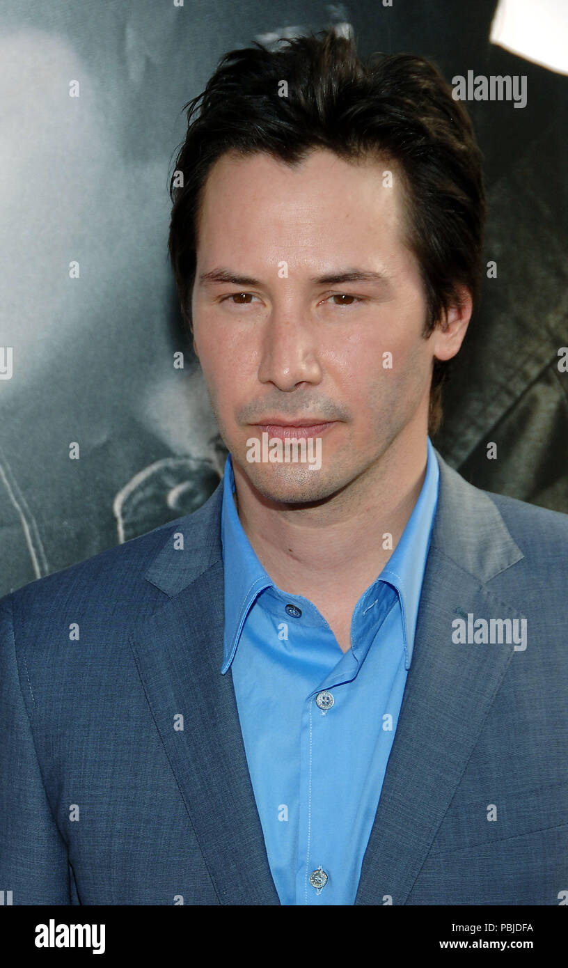 Keanu Reeves arriving at the LAKE HOUSE Premiere at the Arclight ...