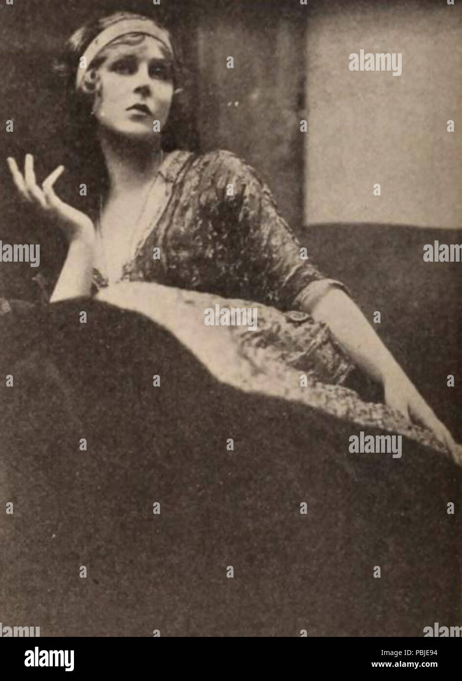 Lady diana manners hi-res stock photography and images - Alamy