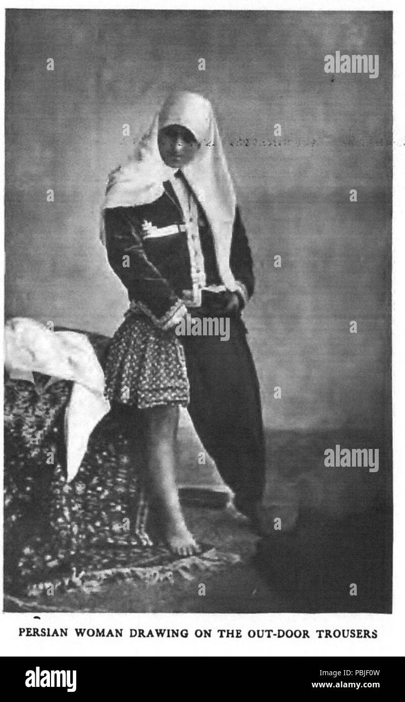 Woman fashion drawing Black and White Stock Photos & Images - Alamy