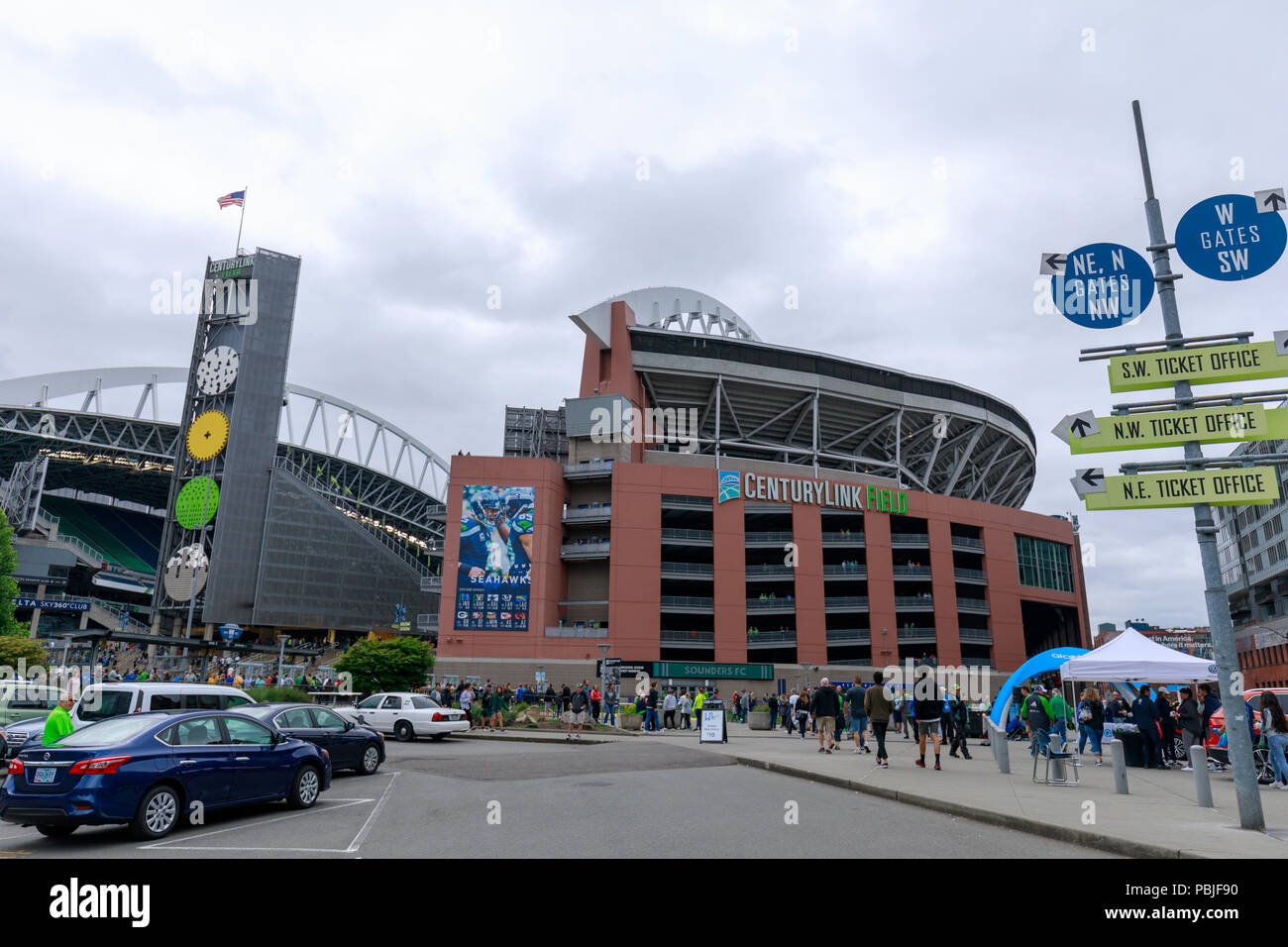 Seattle stadium district hi-res stock photography and images - Alamy